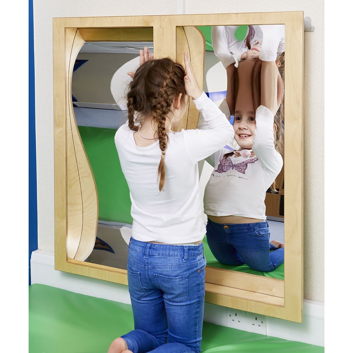 Wobble Mirror - Wilkins International