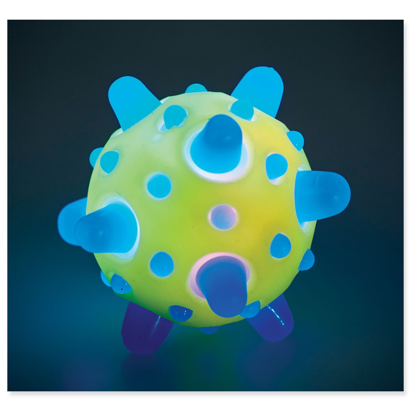 Flashing Spiky Meteor Ball - Wilkins International